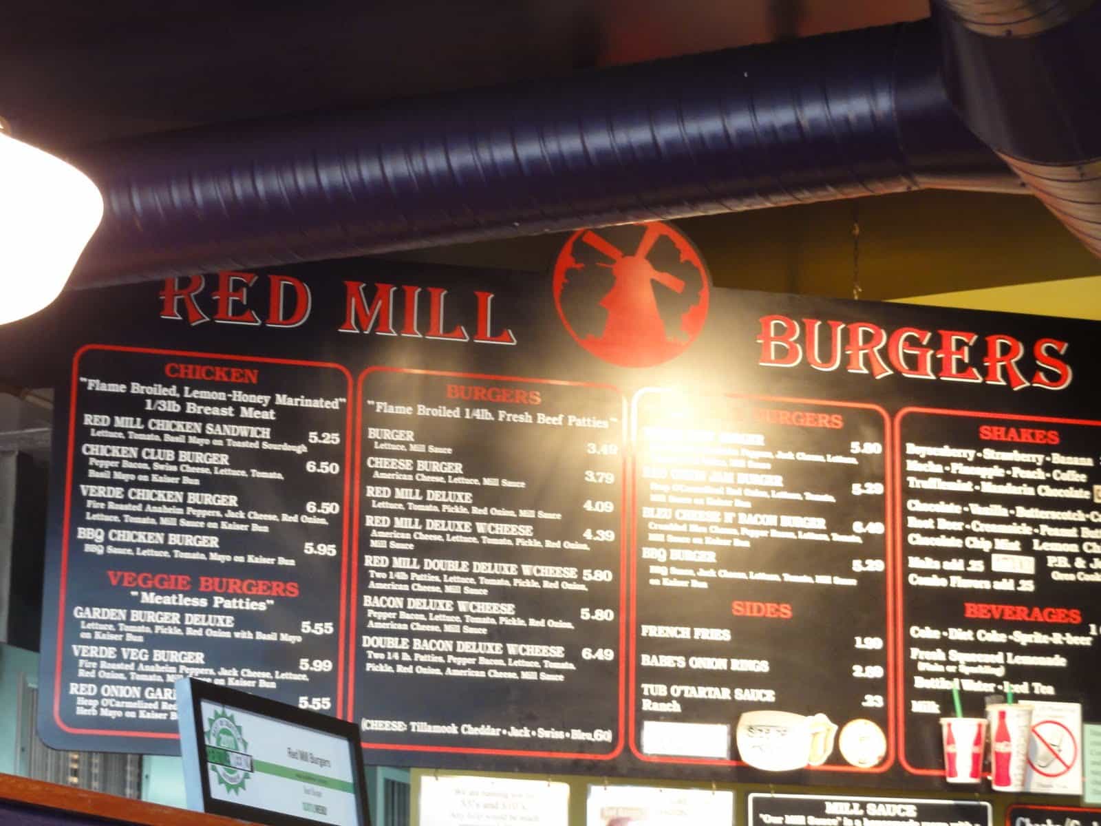 Red Mill Burguers - A Torre de Bacon em Seattle | Visite Seattle