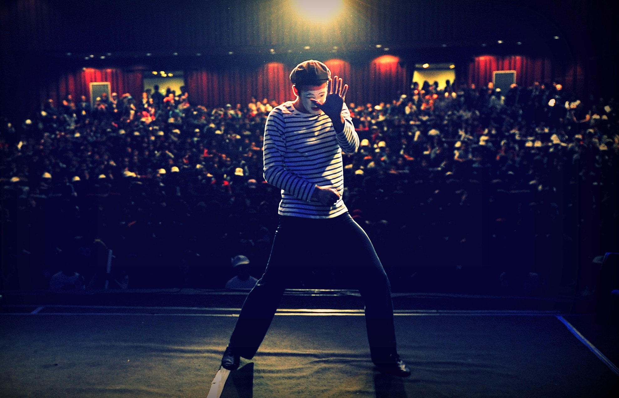 Despre Genul Dramatic: Video De Prezentare: Gimnaziu, Liceu