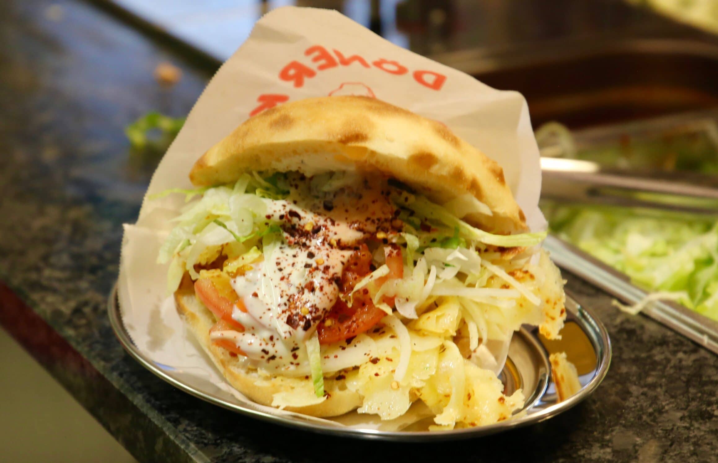 „Chebap” Sau „chebab”? Cum Este Corect Să Spunem?