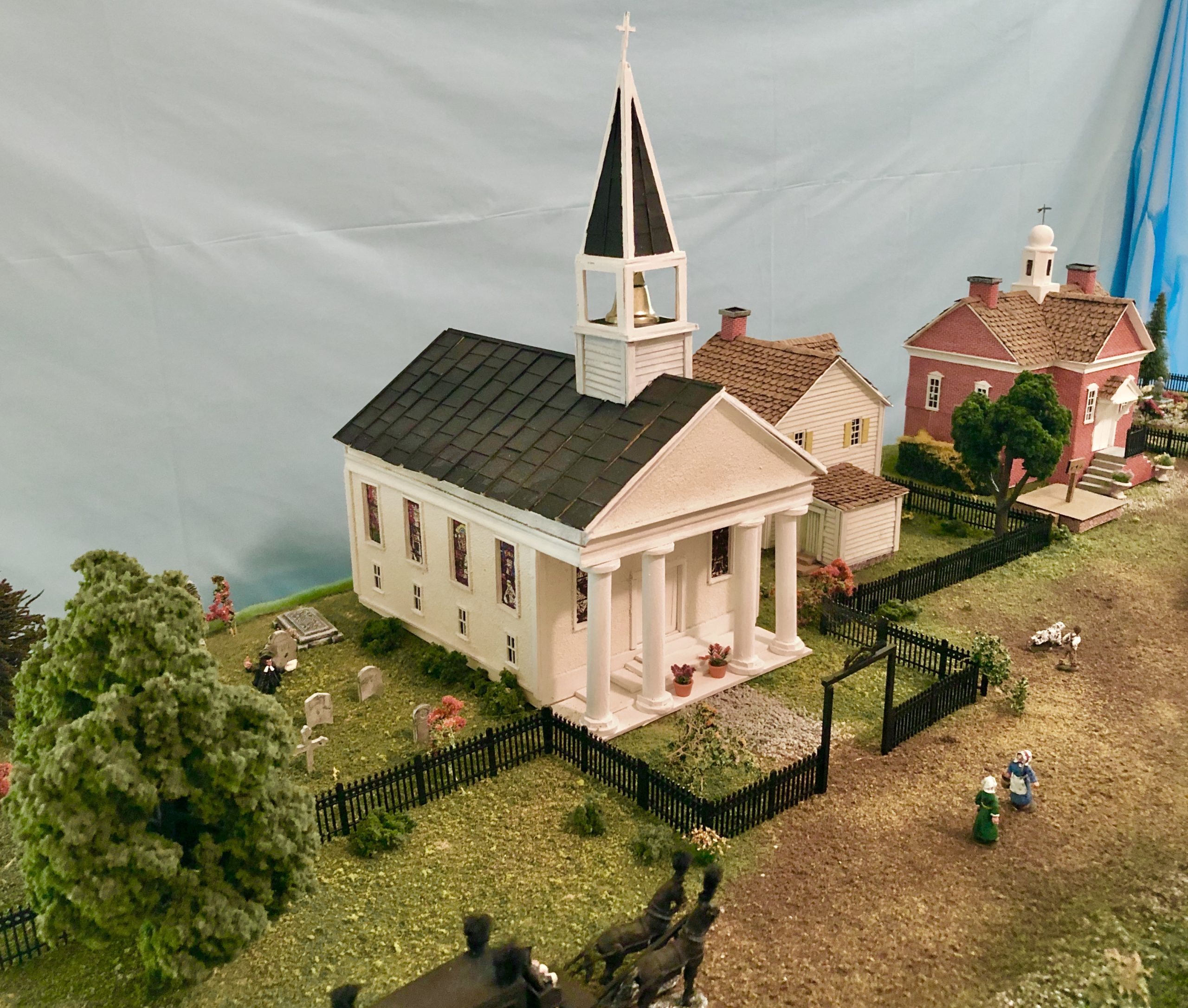 Wheeling Man’s Hobby Proves ‘It’s a Small World’ - Weelunk