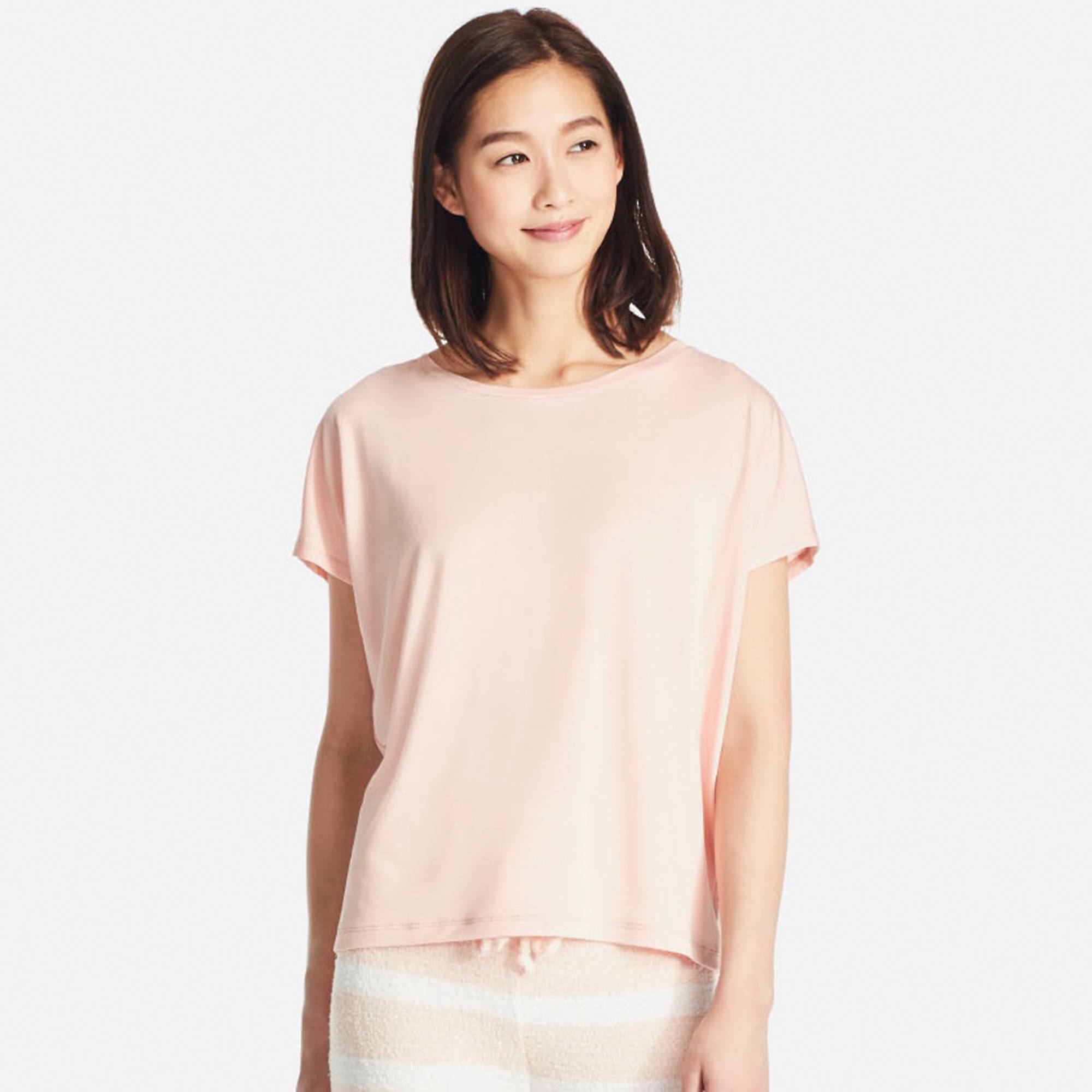 Summer Looks From Uniqlo Drape Crewneck T Shirt Supima Cotton Tee summer-looks-from-uniqlo-drape-crewneck-t-shirt-supima-cotton-tee
