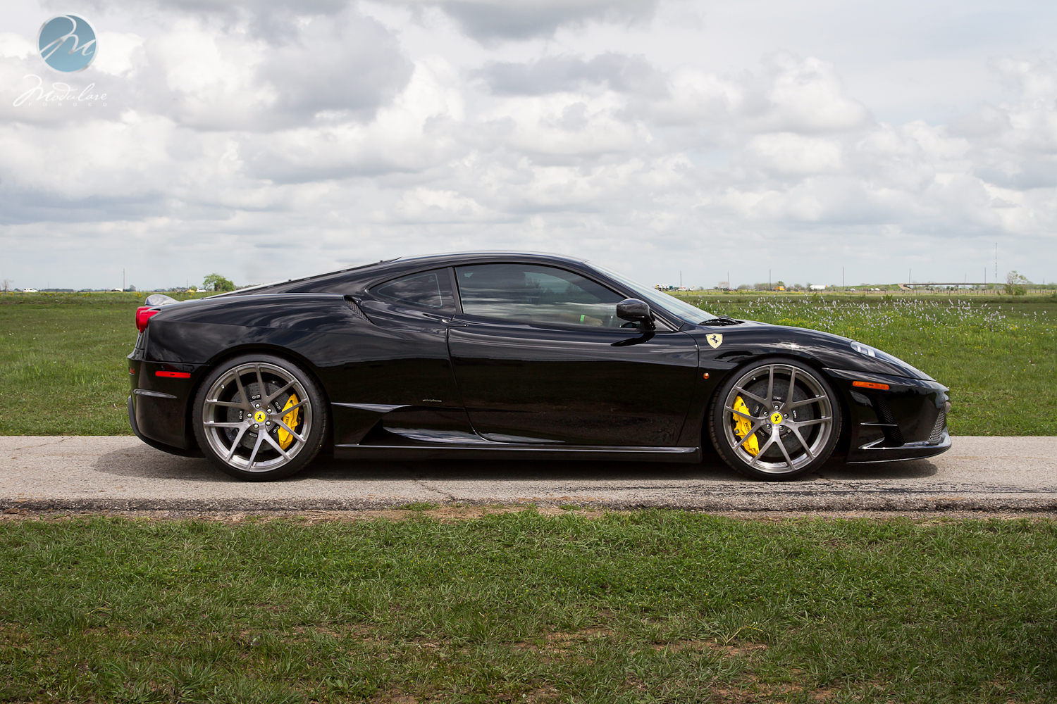 Black Ferrari F430 Nos