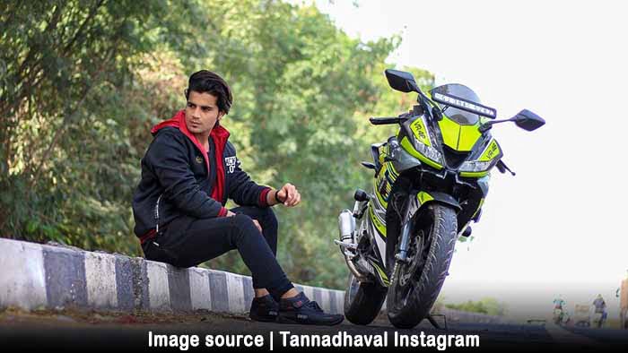 Yamaha R15 V3 modified to Yamaha R1M in India - https://wheelsupdates.com