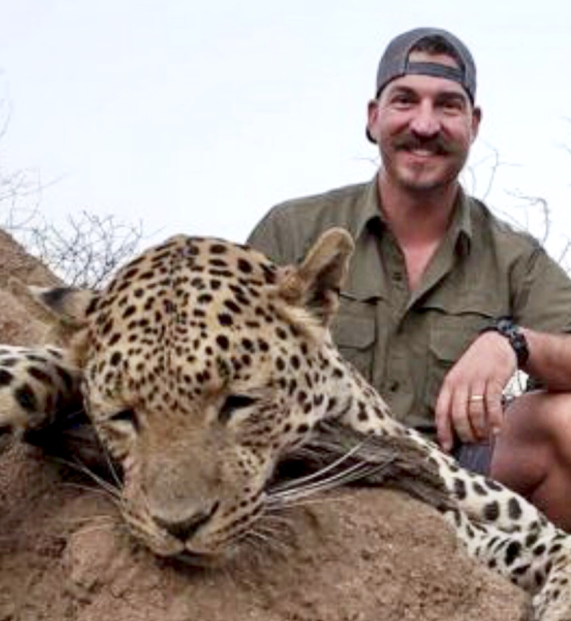 Geschafft! Nach Shitstorm musste der schreckliche Pavianmörder Blake ...