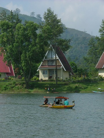 Home | Taman Wisata Selorejo