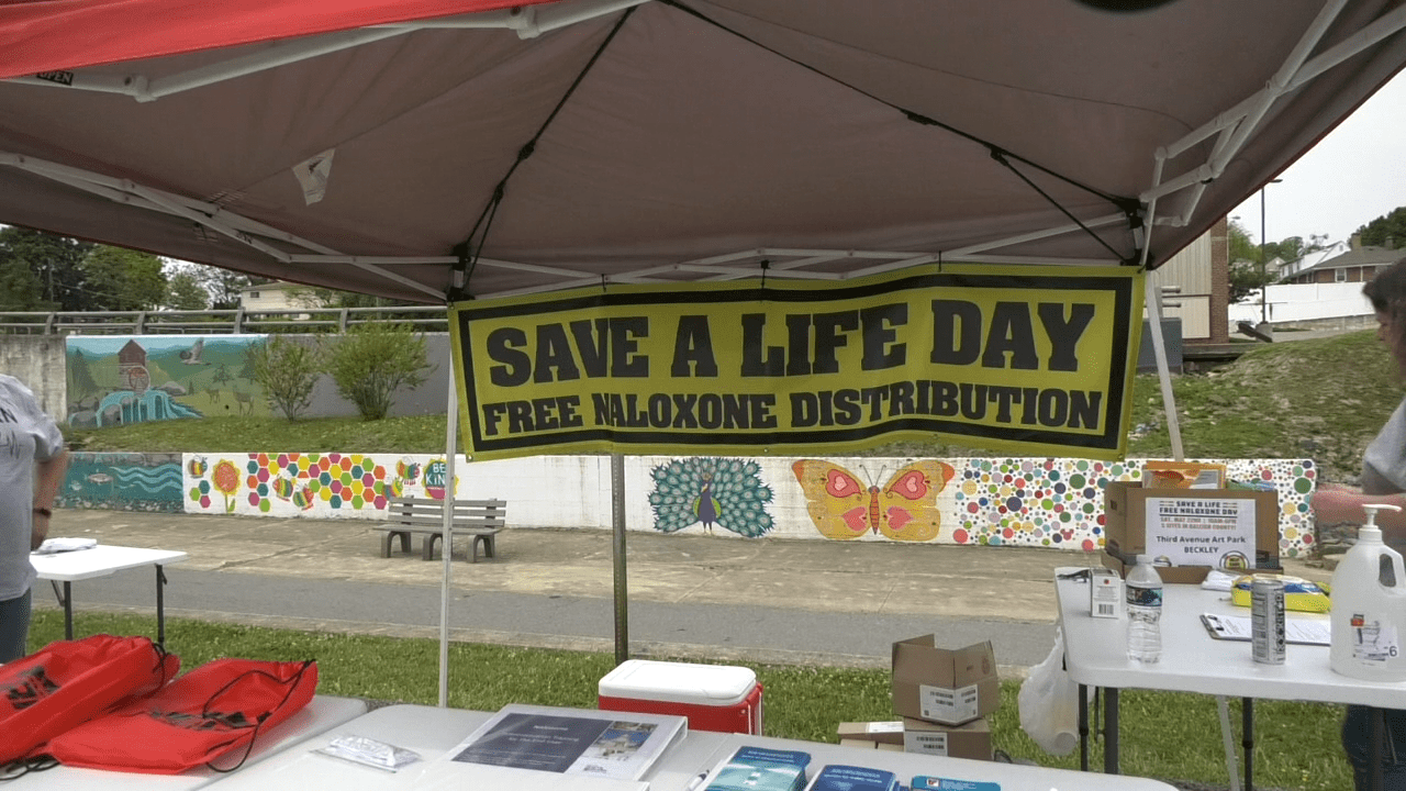 Save a Life Day event held to give people antidote for treating opioid ...