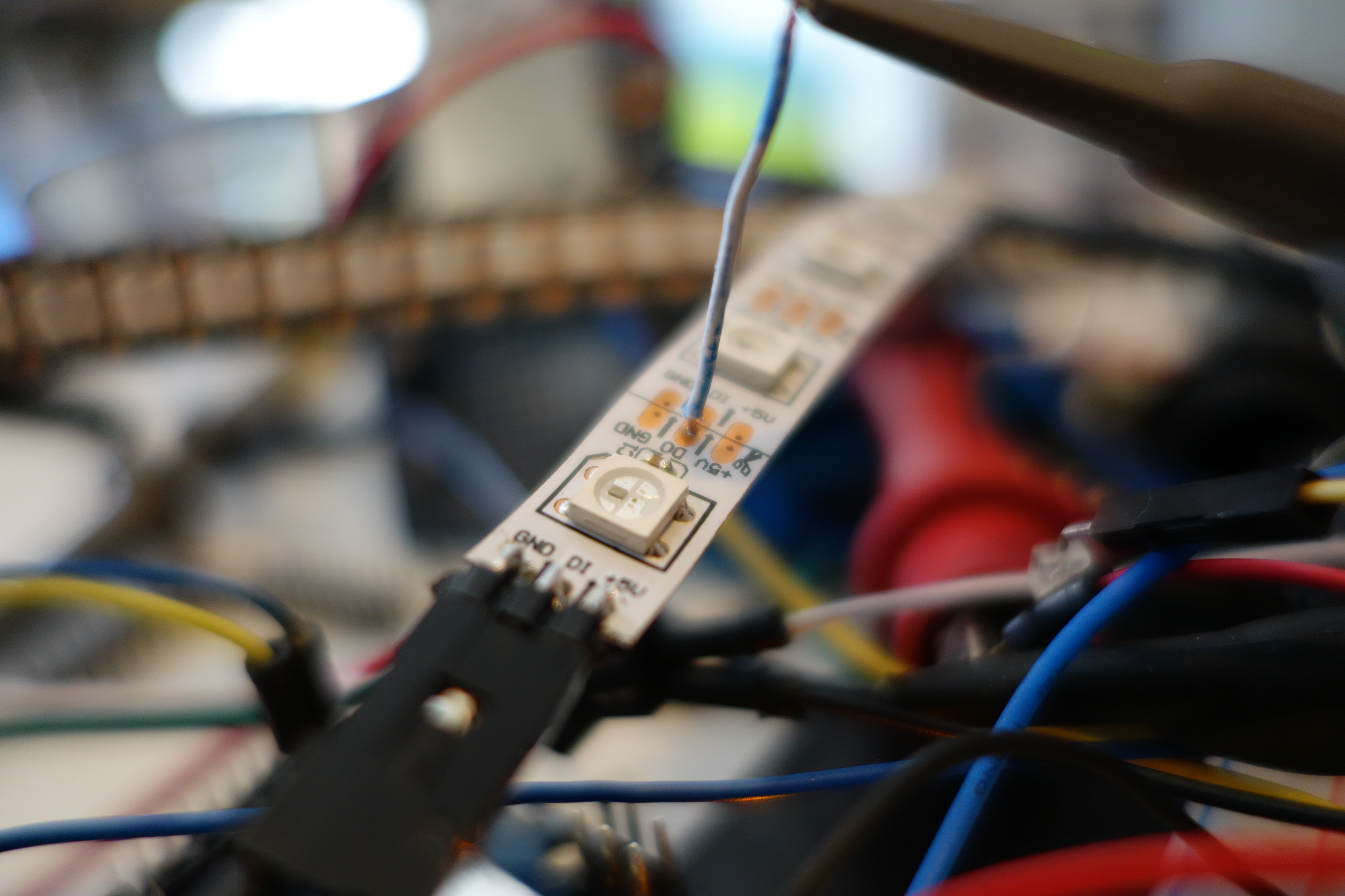 NeoPixels Revealed: Eavesdroping on signal reshaping between pixels ...