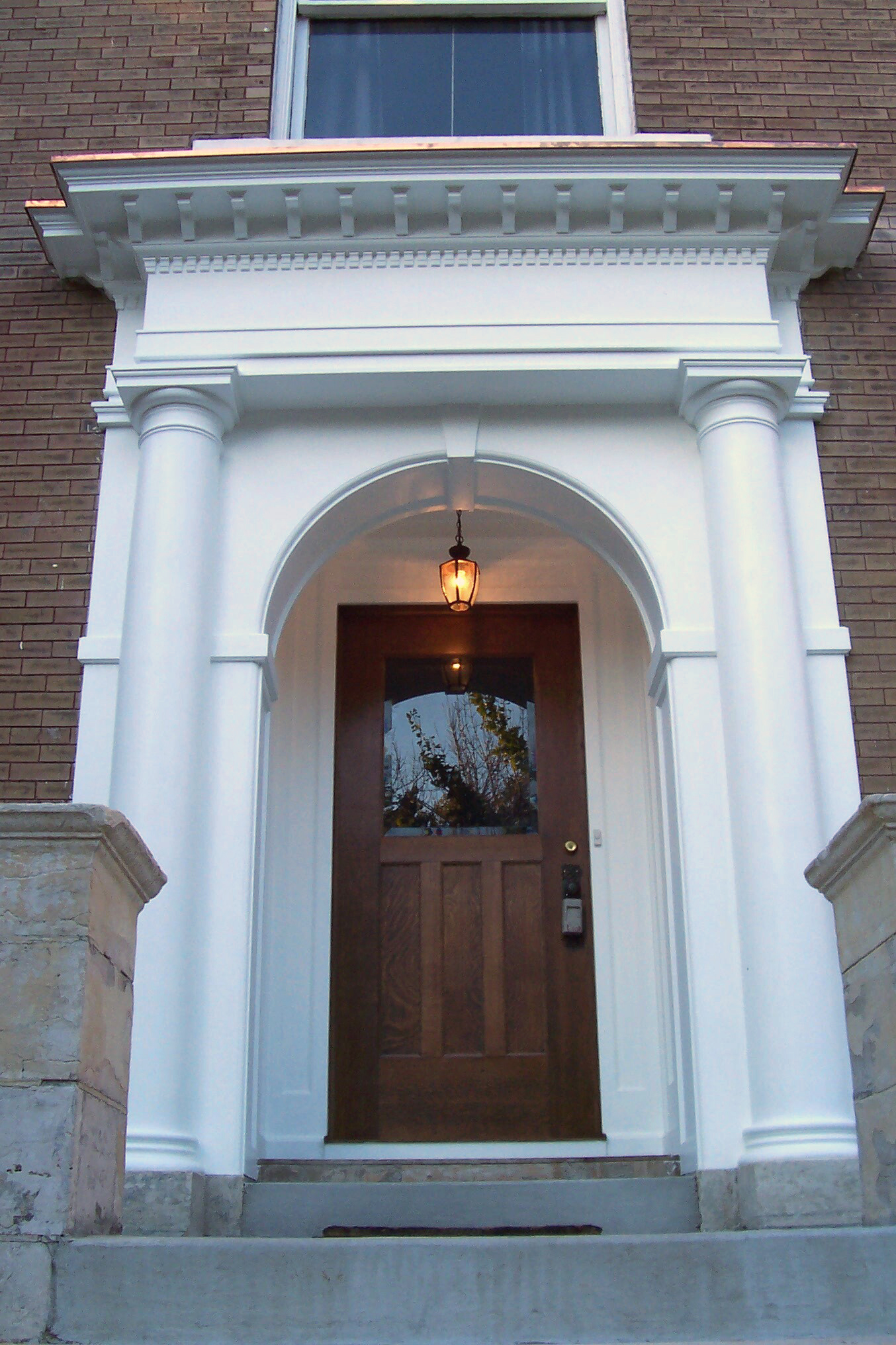 Arched Front Porch | WunderWoods