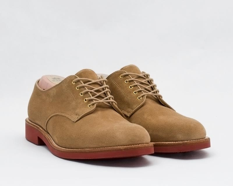 The Many Make-Ups of Alden. | A Continuous Lean.