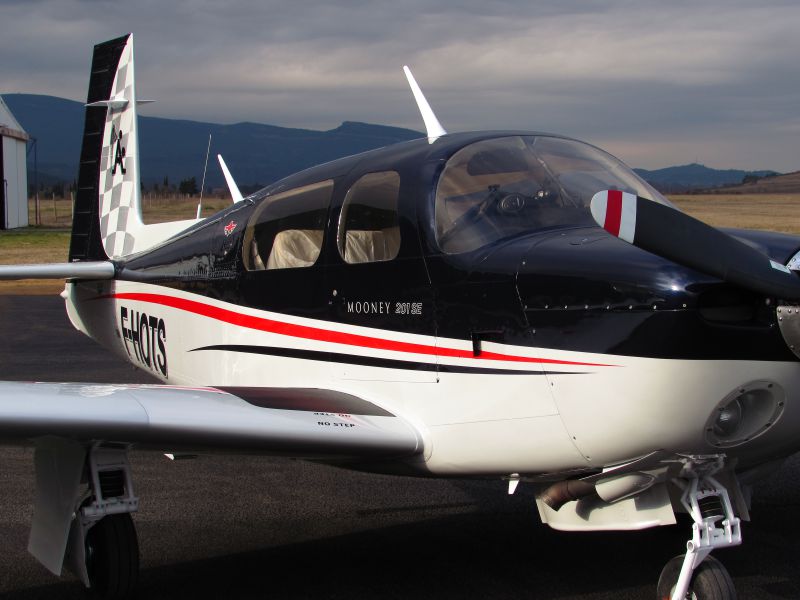 Aircraft painting Mooney M20J | AEROSTYLL France
