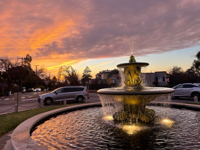 Fountain at The Circle Flowing Again : Friends of the Fountain and Walk
