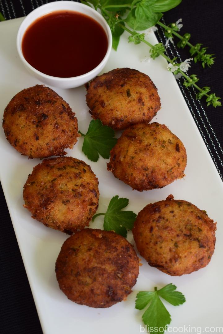 Cheesy Rava Cutlets (Cheesy Semolina Cutlets) - Bliss of Cooking