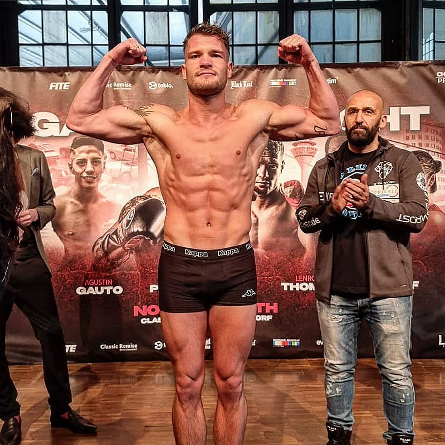 Timo Rost unterschreibt bei Fächer Sportmanagement