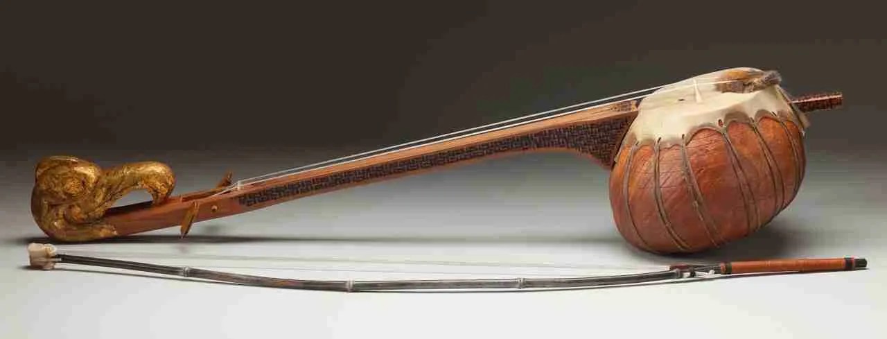 Igil 2 (Interpretation of a Tuvan Instrument) – Christian Burchard