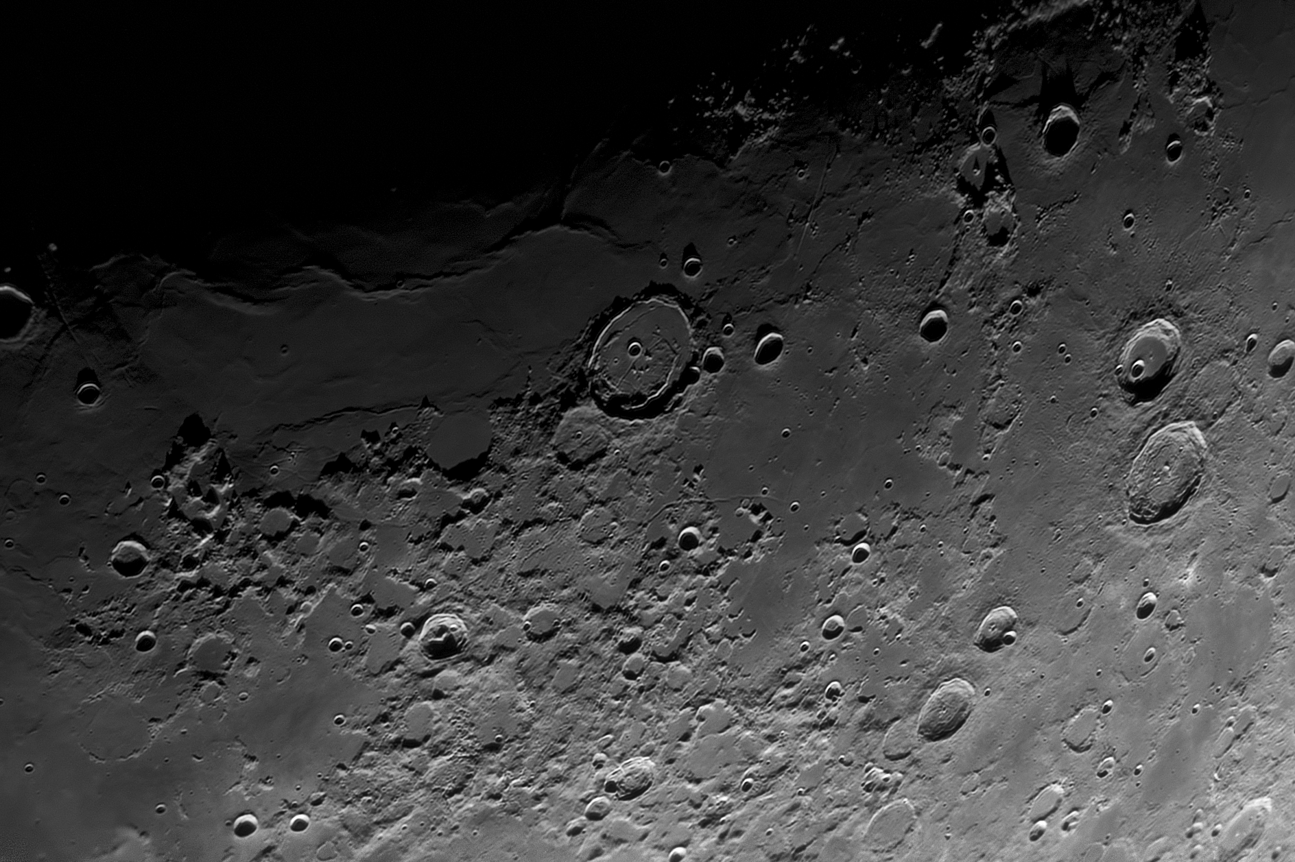 Coordenadas 30N, 30E – Captando el Cosmos