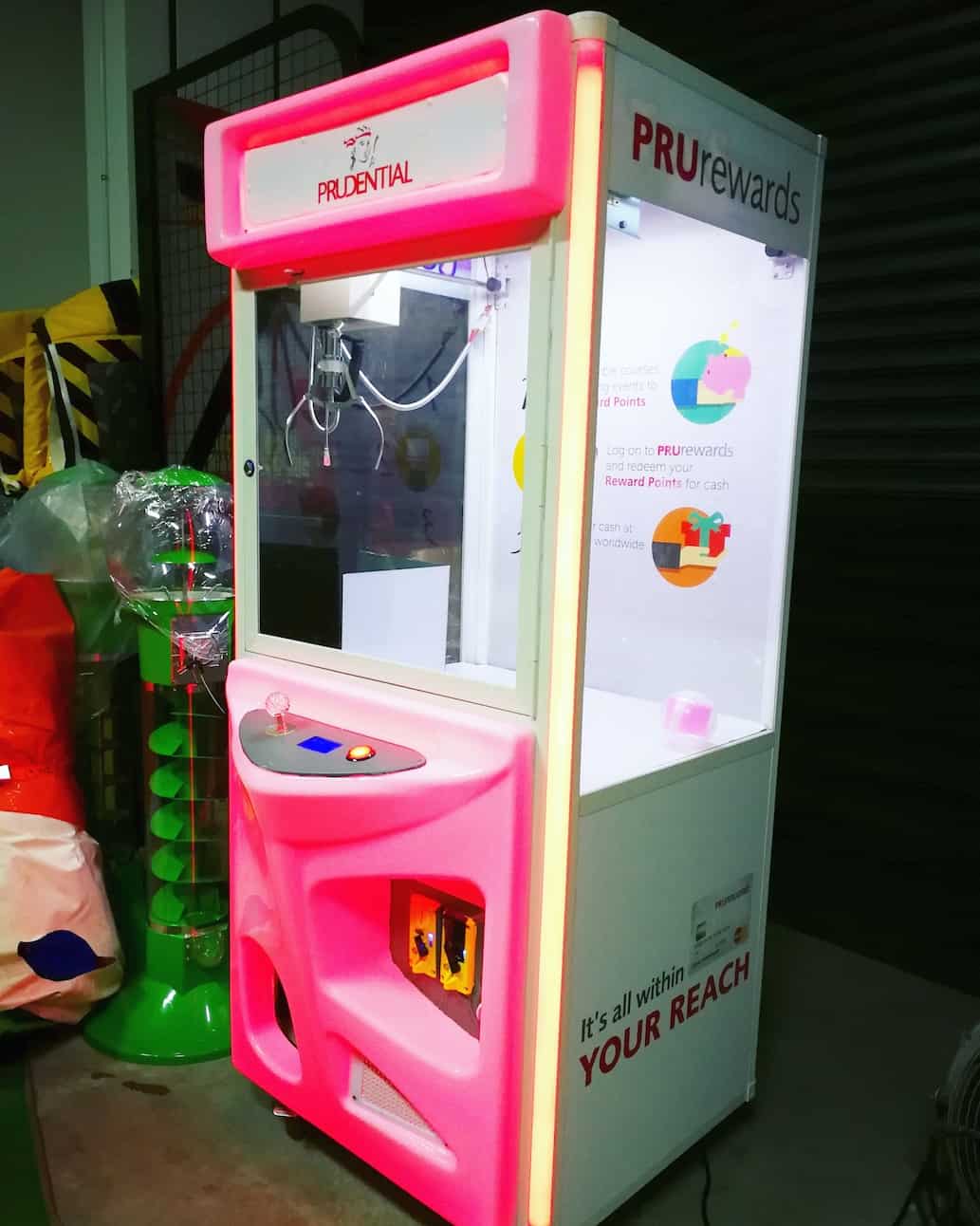 Custom Branding on UFO Claw Catcher Rental – Carnival World