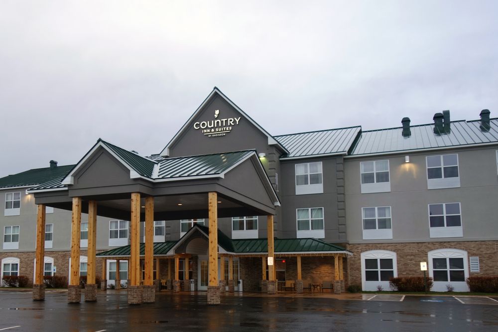 Country Inn & Suites by Radisson - Copper Country