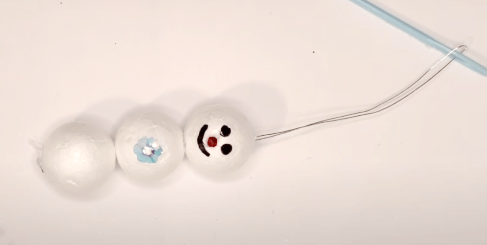 Snowman string - Design by D9