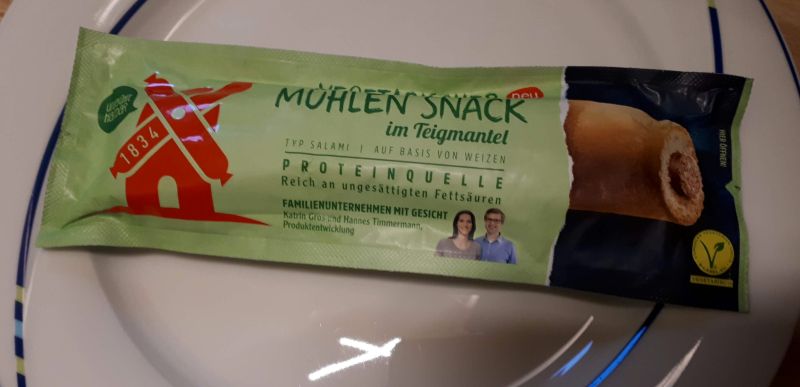 Vegetarischer Mühlen Snack im Teigmantel > Die Welt des DrSchwein