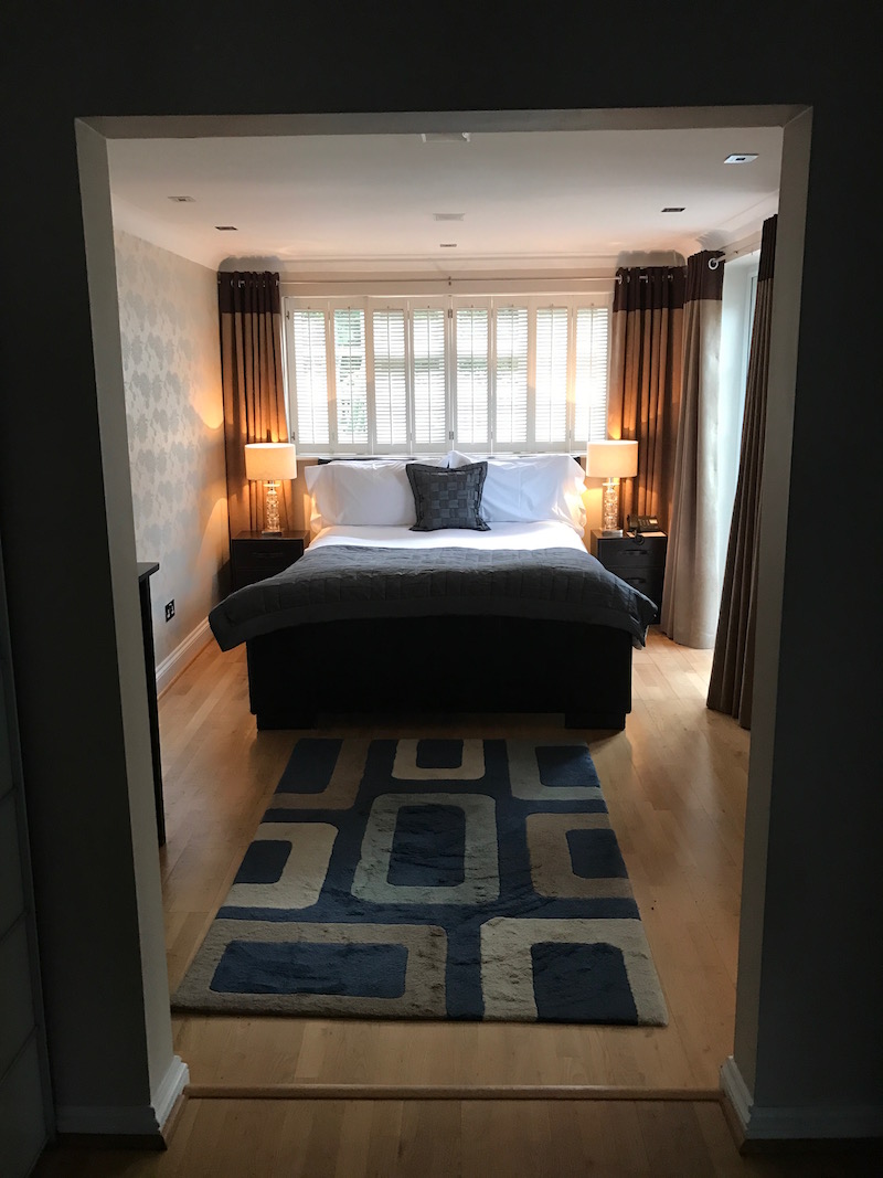 A suite by the sea at the Lord Bute, Highcliffe, Dorset - Eat with Ellen