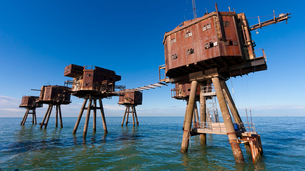 Exploring the amazing abandoned sea forts of World War II (video ...
