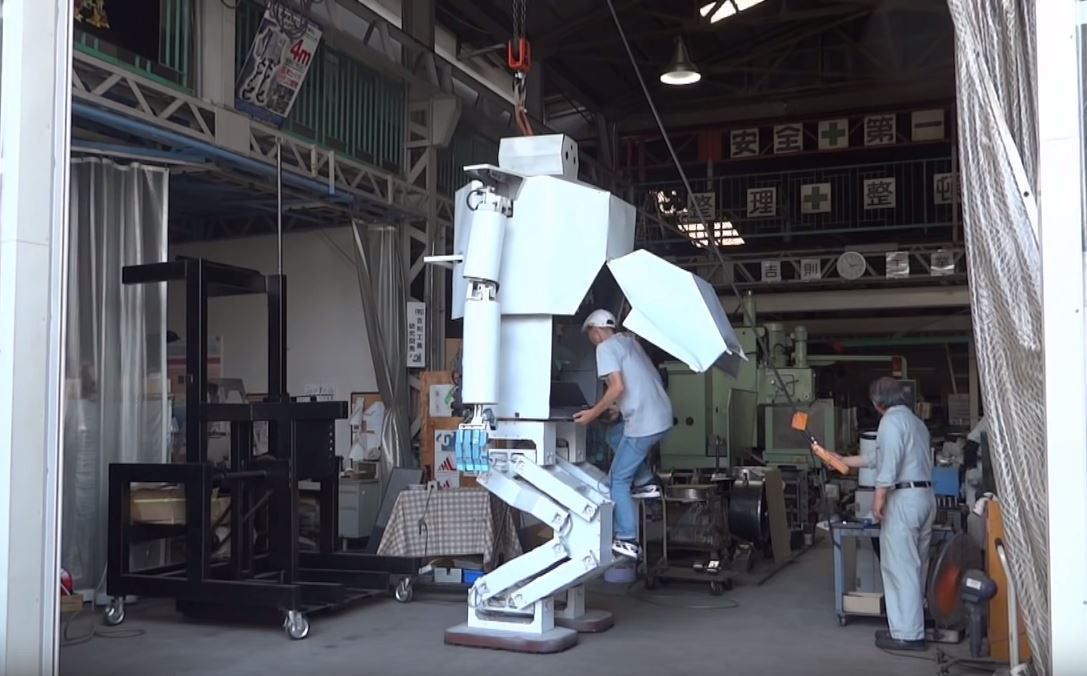 Crawl into a 13-foot robot’s chest and control it from inside – EEJournal