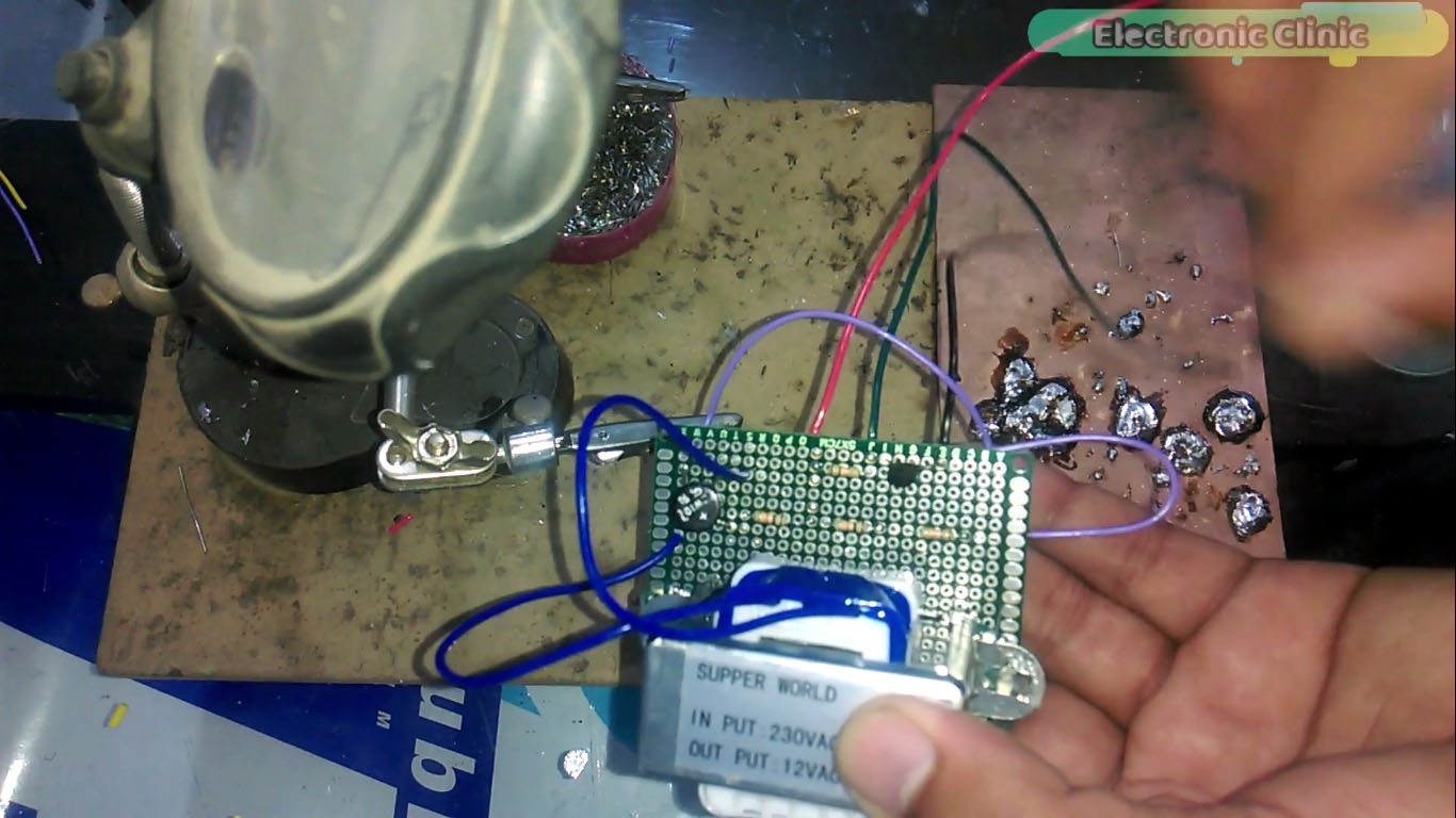 DIY Mains frequency meter for 110/220Vac using Arduino