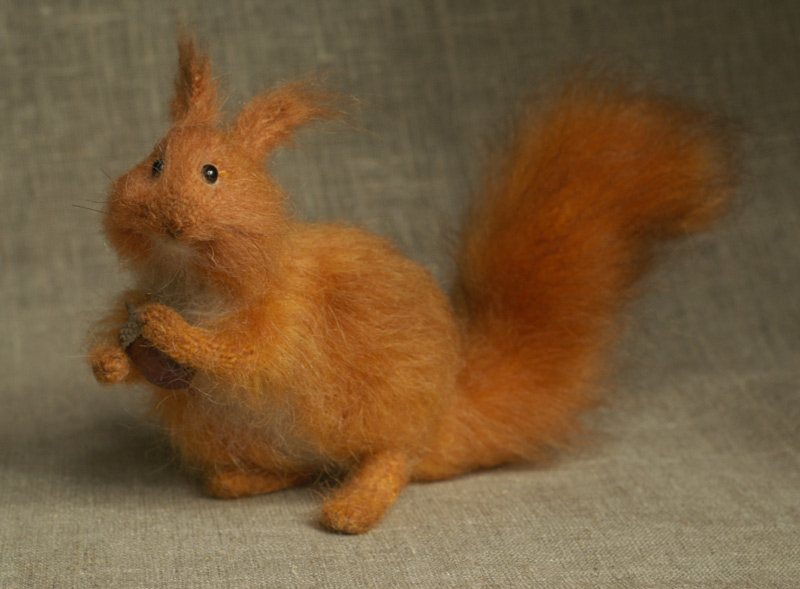 red knitted squirrel « Natasha Fadeeva