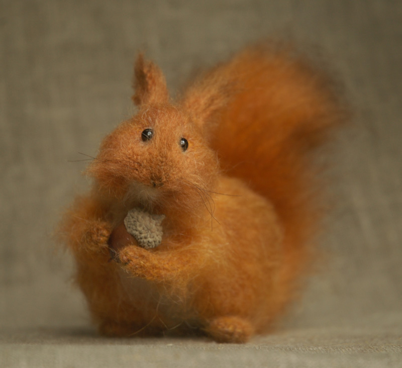 red knitted squirrel « Natasha Fadeeva