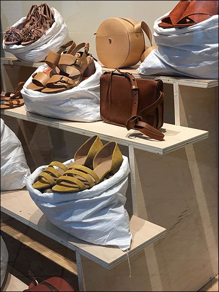 Saddle-Mount J-Hook Sandal Display – Fixtures Close Up