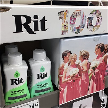 Back-To-School Gridwall Island Display – Fixtures Close Up