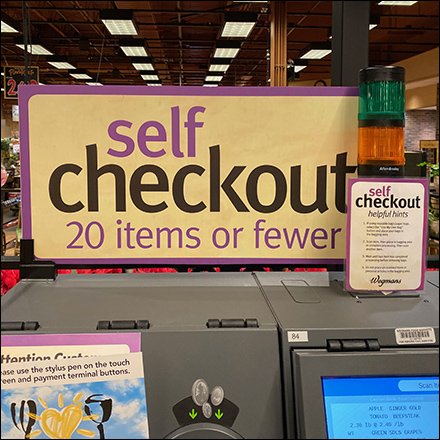 Large-Order Belted Self-Checkout Cashwrap – Fixtures Close Up