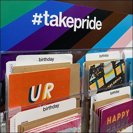 Triangular Papyrus Greeting Card Spinner – Fixtures Close Up