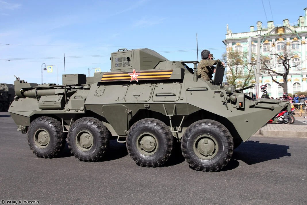Ukrainian Soldiers Captured Russian Command Vehicle In Kherson – Global ...
