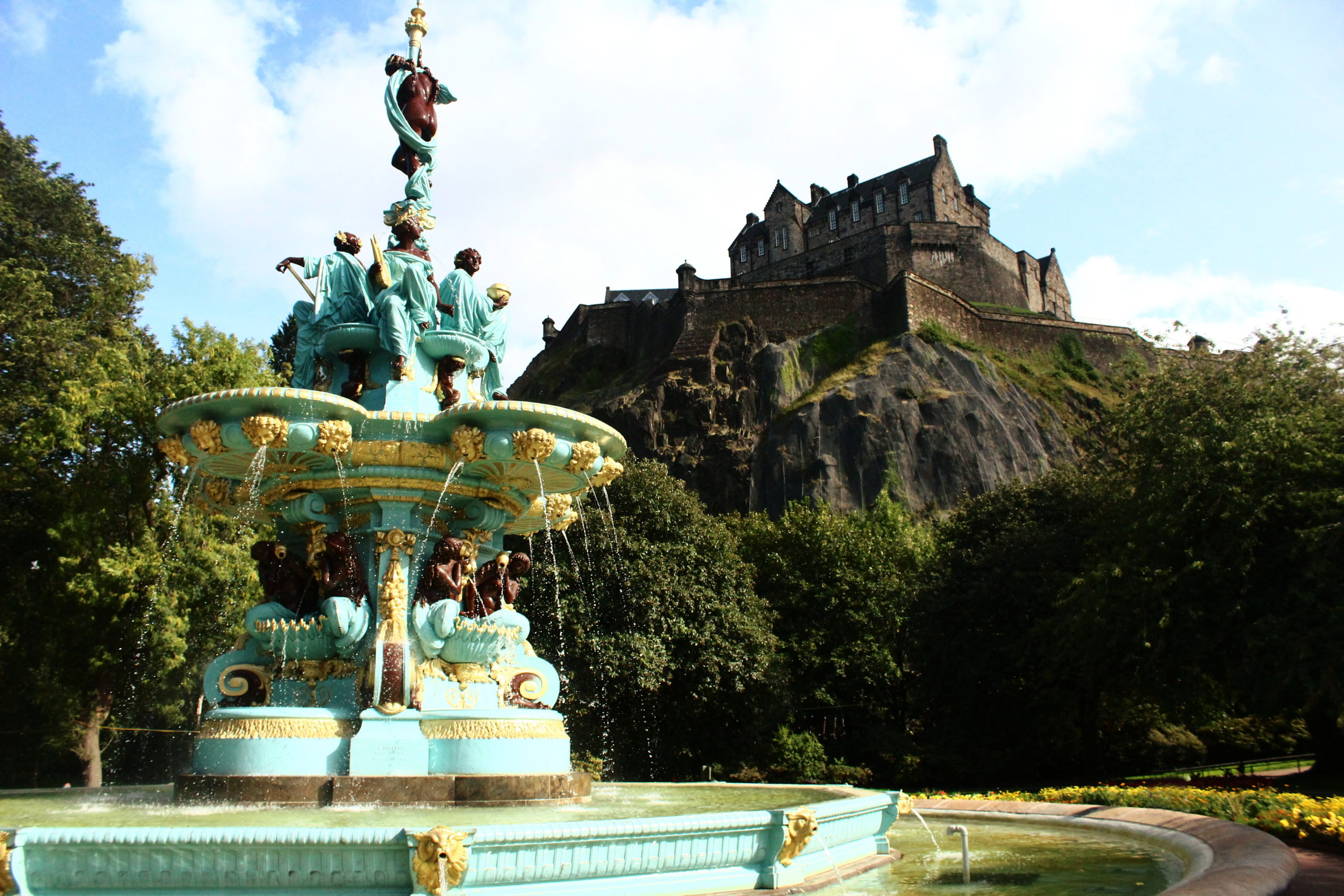 10 Reasons to Visit Edinburgh, Scotland - Grumpy Camel