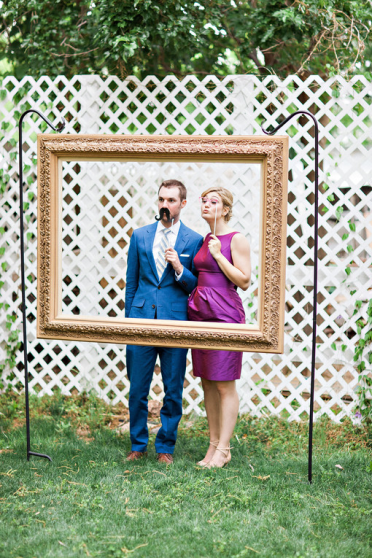 DIY Hanging Frame Wedding Photo Booth Handmade And Homegrown DIY Hanging Frame Wedding Photo Booth Handmade And Homegrown