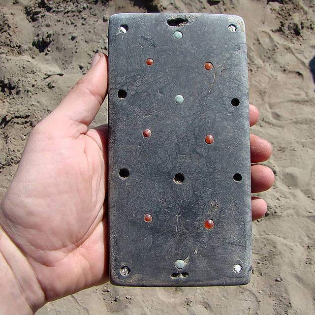 Archaeologists amazed to find a 2100 years old phone like object