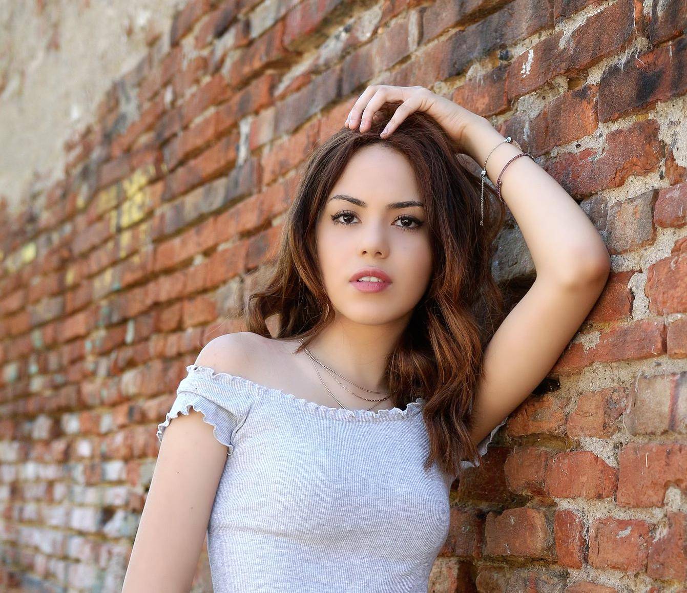 Allyne, miss 'secchiona' ma molto social - Live Magazine