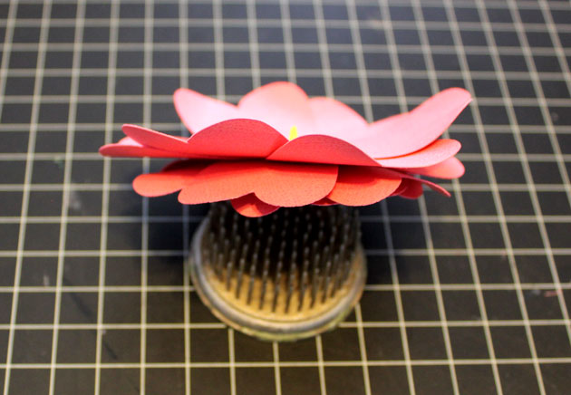 3D Flowers Tutorial with Kathy – Lori Whitlock