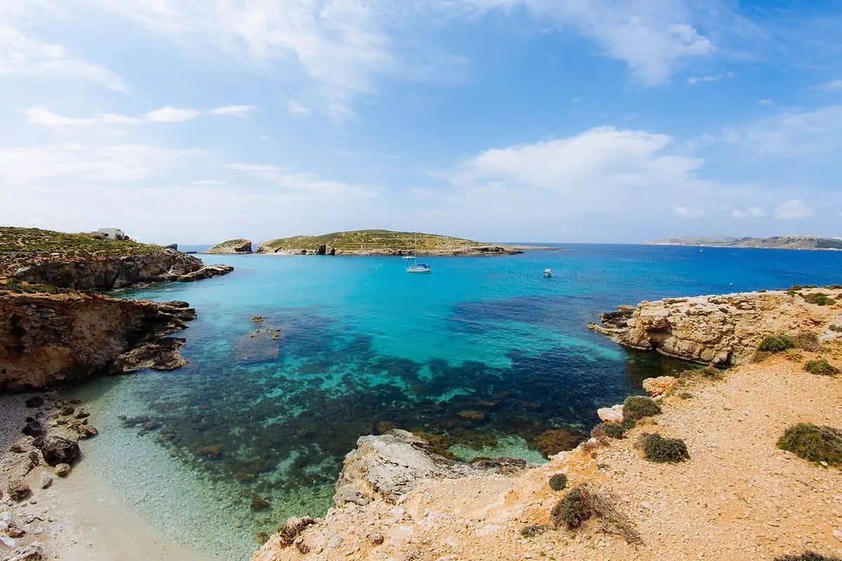 Comino island in Malta: travel guide and tips
