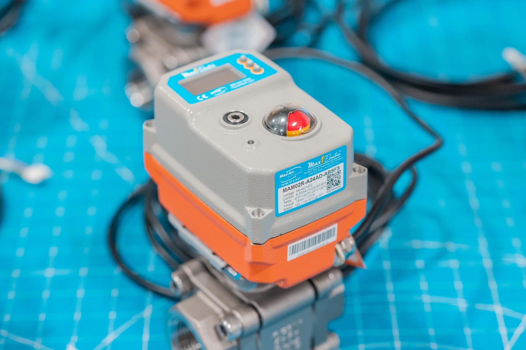 MA Series Max-Electric Actuators w/ OLED Screen on Sesto 3-PC Ball ...