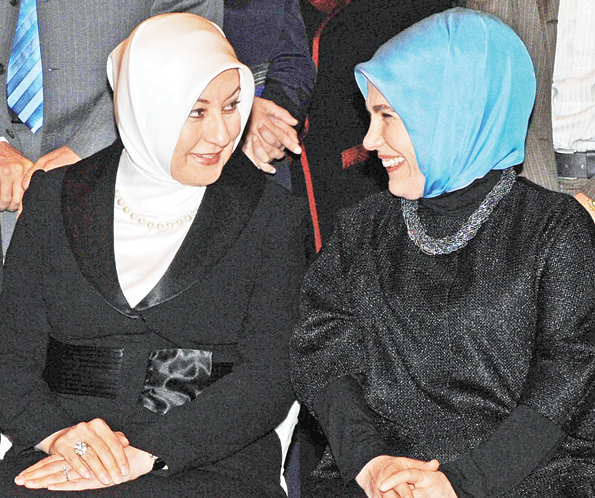 Bu Kafeste Kim Karga, Kim Bülbül: Başörtüsü! | Derhaber