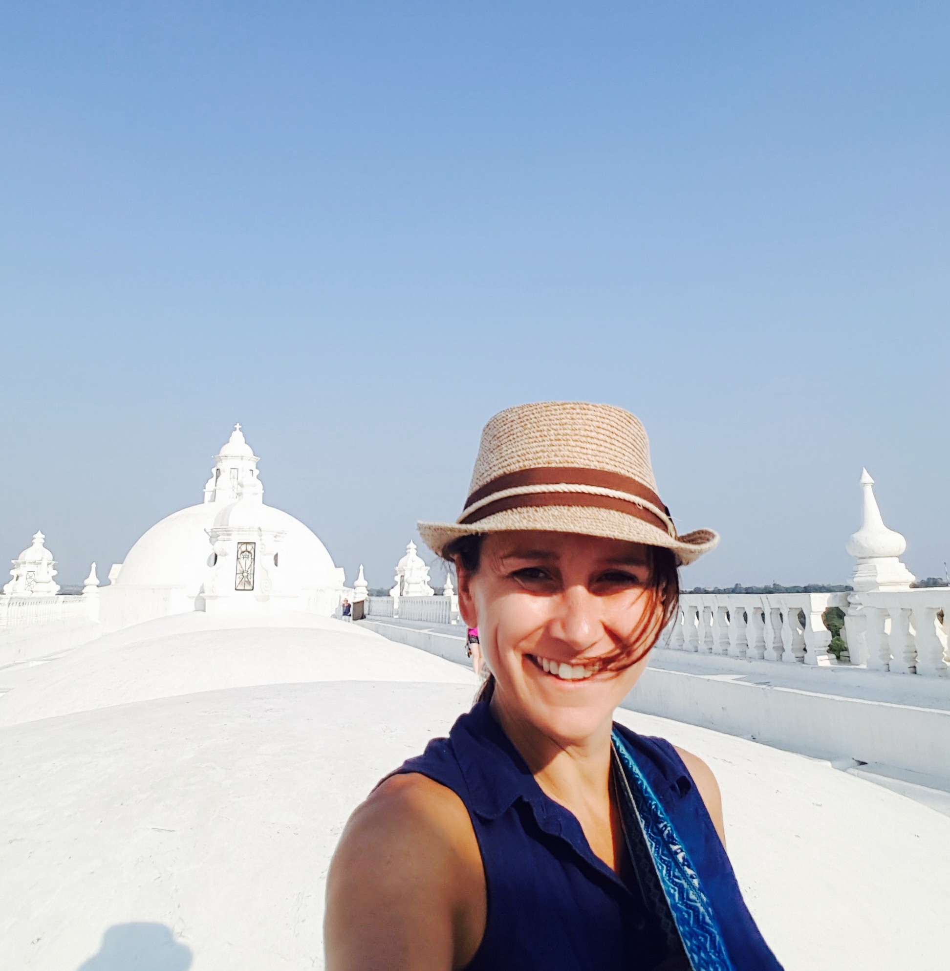 solo-travel-is-hard-mel-on-the-go
