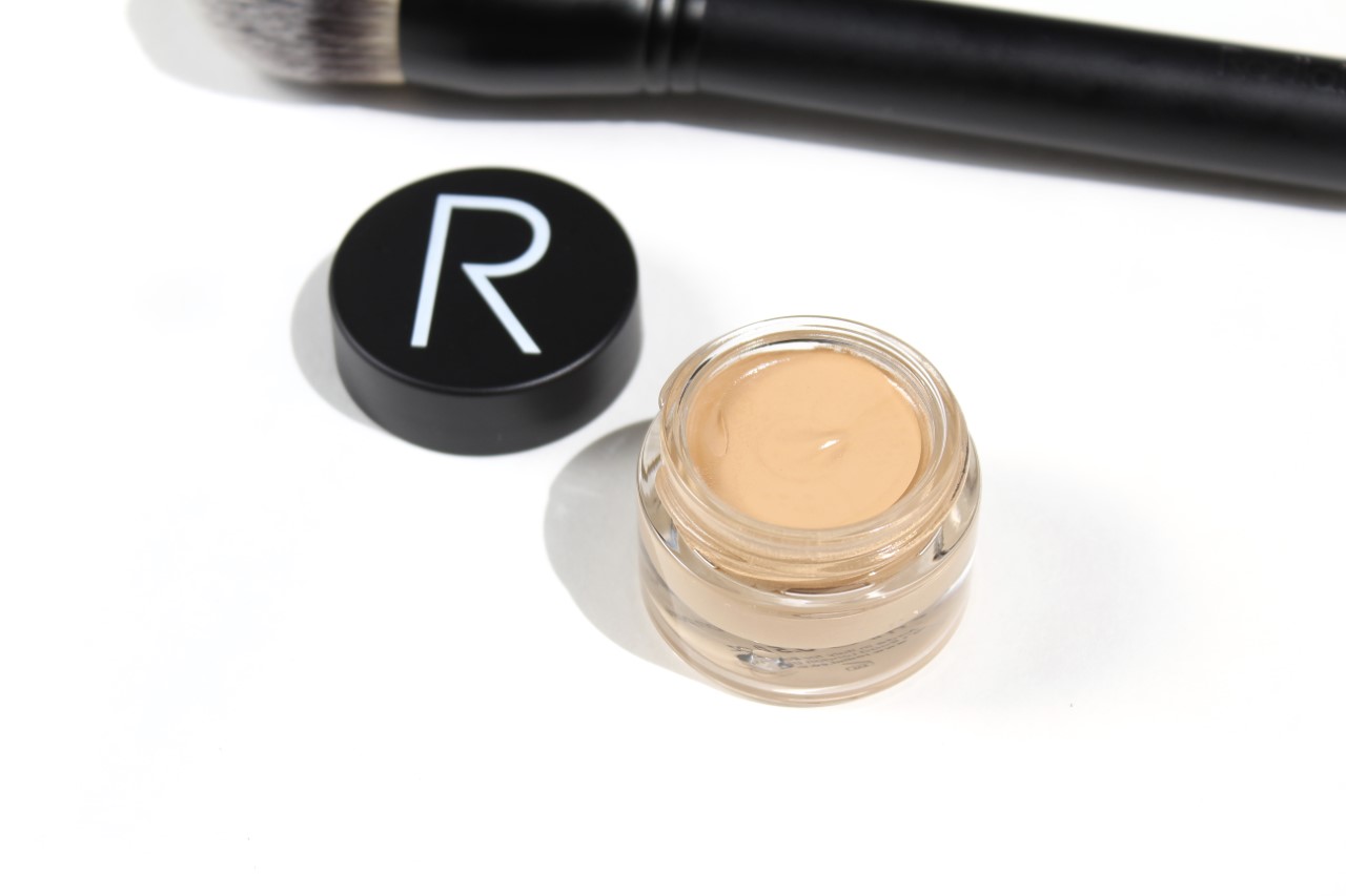 Rodial | Airbrushed Foundation and Brush - Million Idole