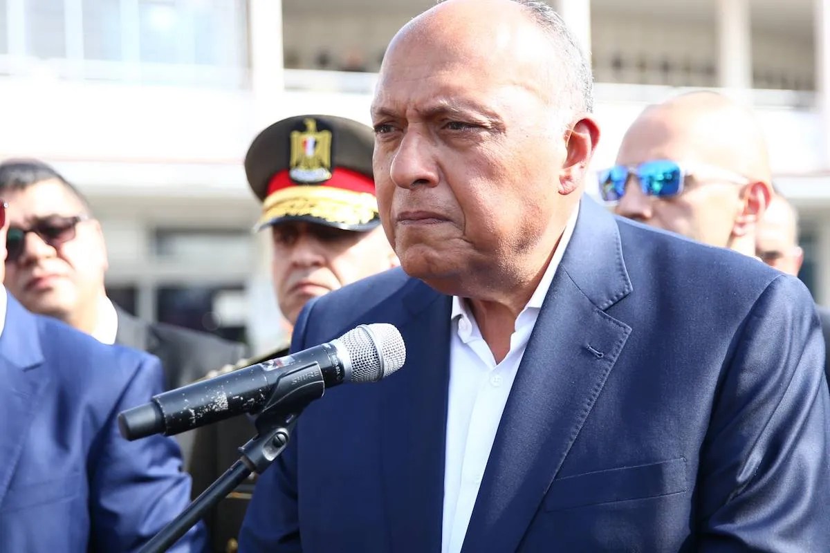 Chanceler egípcio viaja para Síria e Turquia em respaldo a terremoto ...