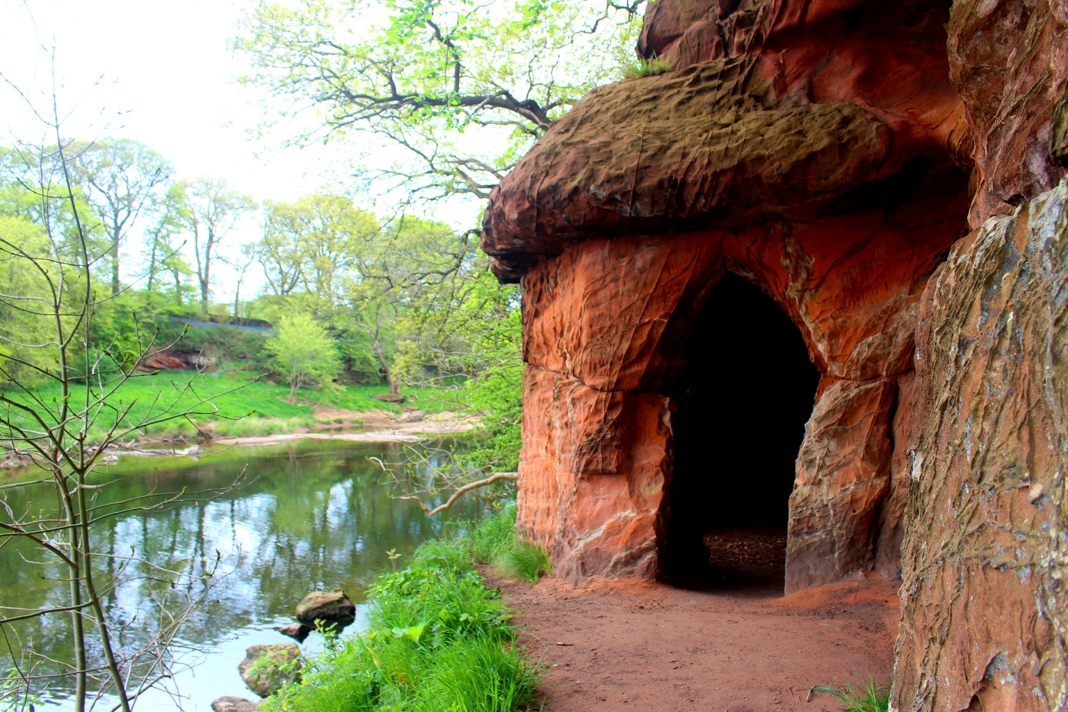Lacy's Caves - New England Explorers