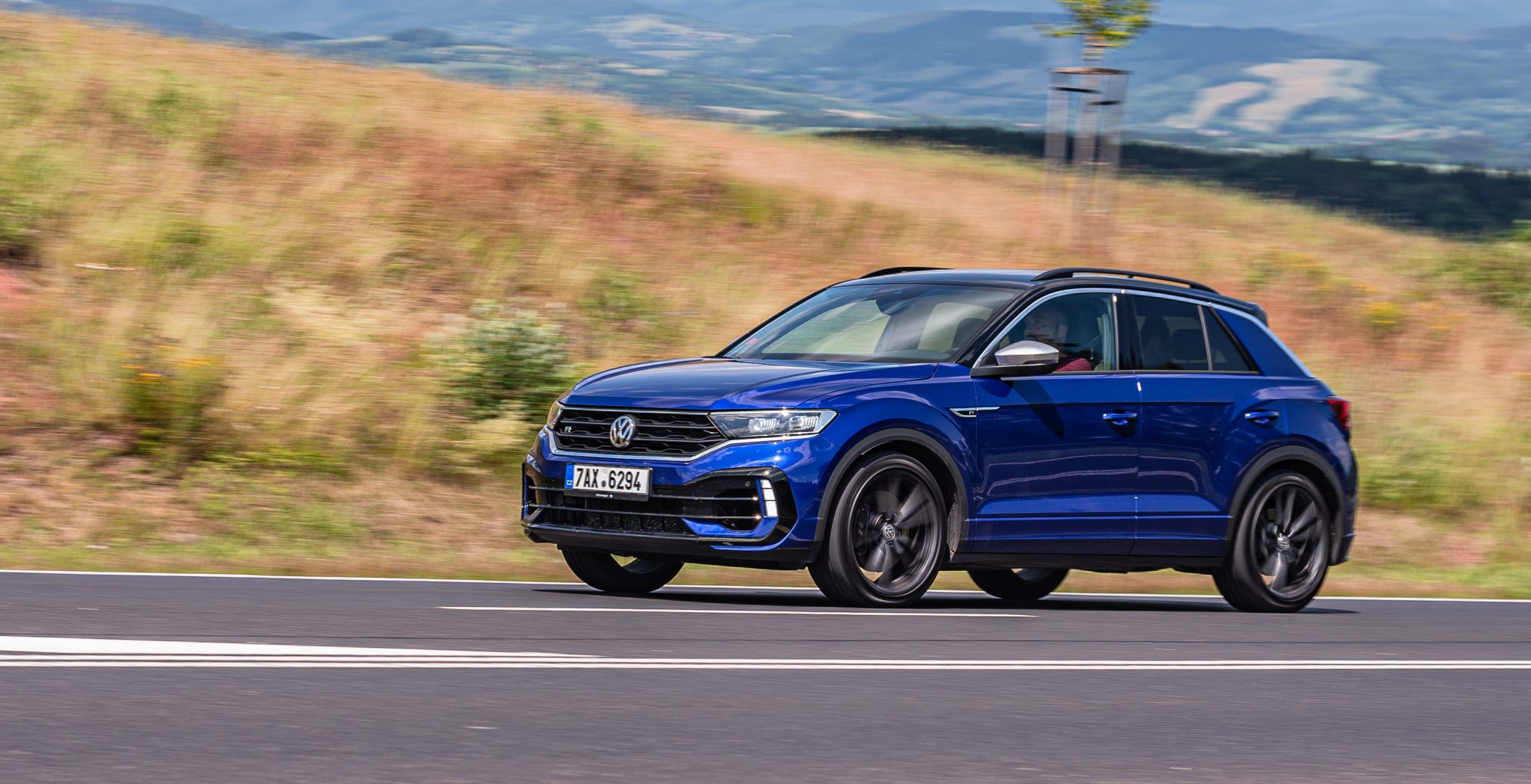 Autotest Volkswagen T-Roc R: Nejrychlejší cesta za mříže - ProChlapy ...