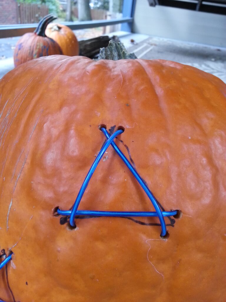 Electroluminescent Wire (EL Wire) with Clothes - Programming ...