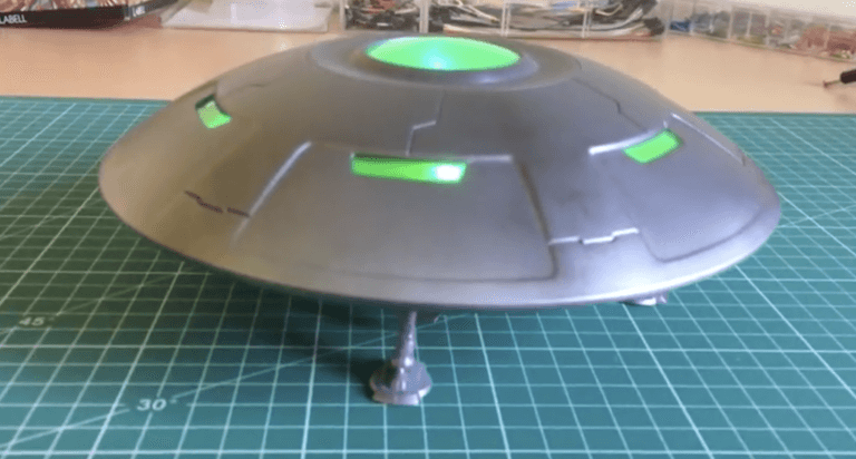 LED lighting system for plastic UFO model using Arduino :: Student ...