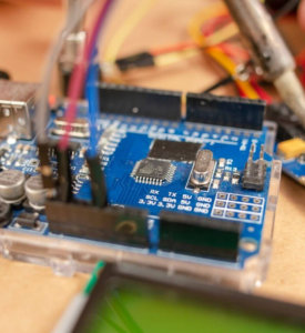 How to use an External Reset Button with Arduino :: Viewer Question #6 - Programming Electronics ...